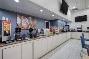 Pequeno-almoço tipo buffet diário incluído 