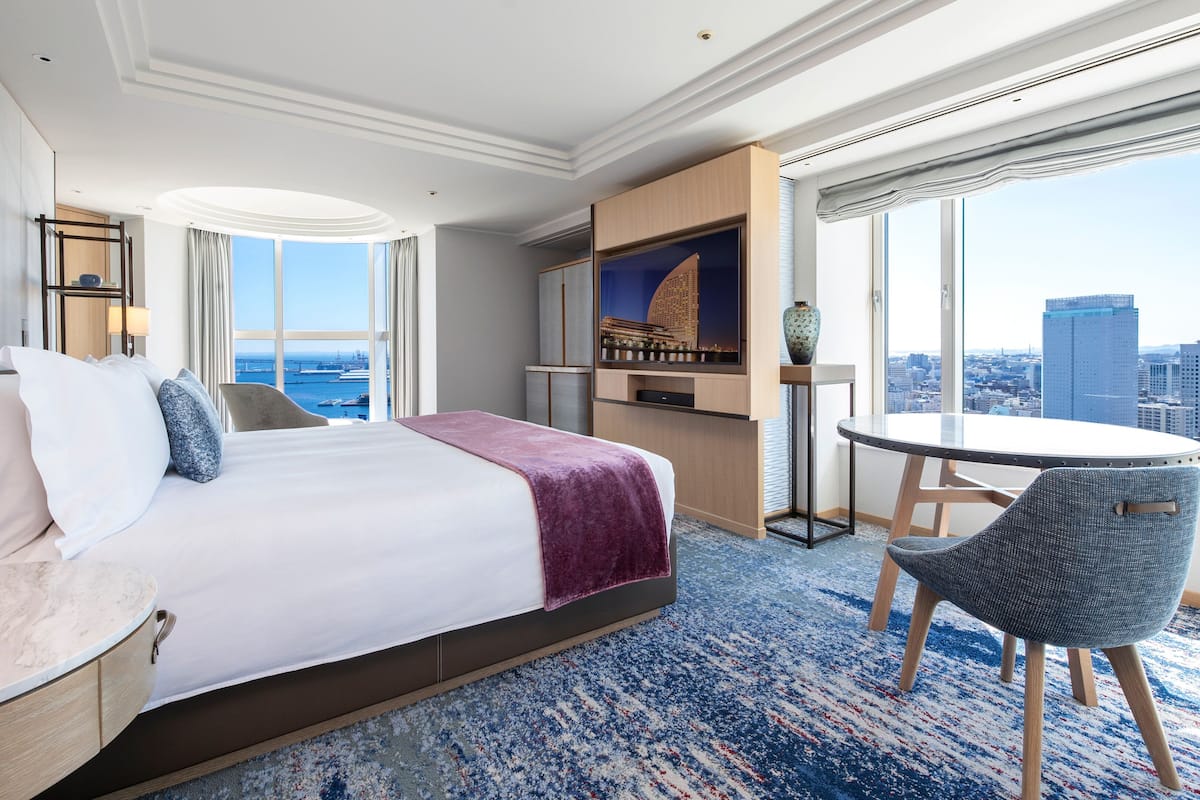 Suíte, 1 quarto (Panoramic View) | Frigobar, cofres nos quartos, escrivaninha