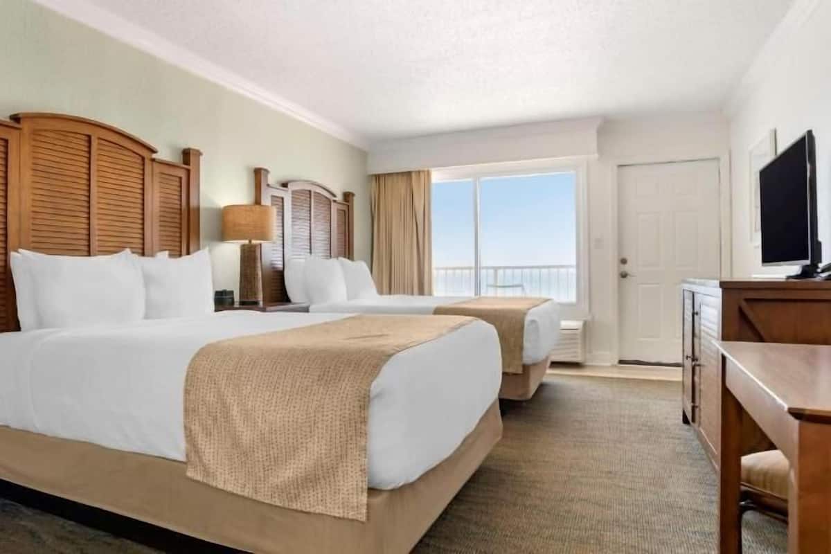 Cortinas blackout, ferros/tábuas de passar roupa, berços (sobretaxa)