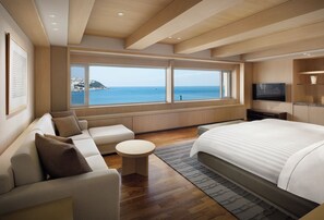 Suite Presidencial, 1 cama de casal, vista para a praia | Roupa de alta qualidade, edredões de penas, camas de colchão pillowtop 