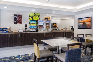 Pequeno-almoço continental incluído aos fins de semana 