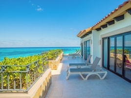 Master Suite, 3 bedrooms plus | Terraço/pátio