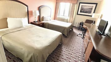 Quarto standard, 2 camas de casal, para fumantes | 1 quarto, ferros/tábuas de passar roupa, Wi-Fi de cortesia