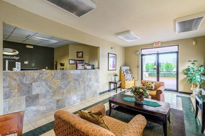 Econo Lodge Athens I-65