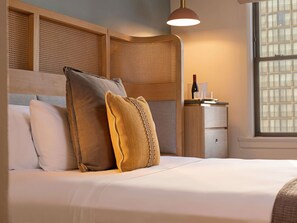 Quarto Clássico, 1 cama queen-size | Roupa hipoalergénica, minibar, cofre no quarto, secretária 