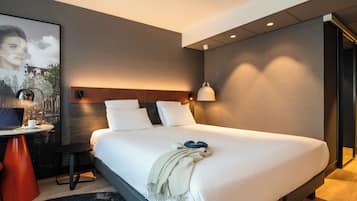 Quarto Privilege, Quarto, 1 cama de casal | Cofre com capacidade para portátil, secretária
