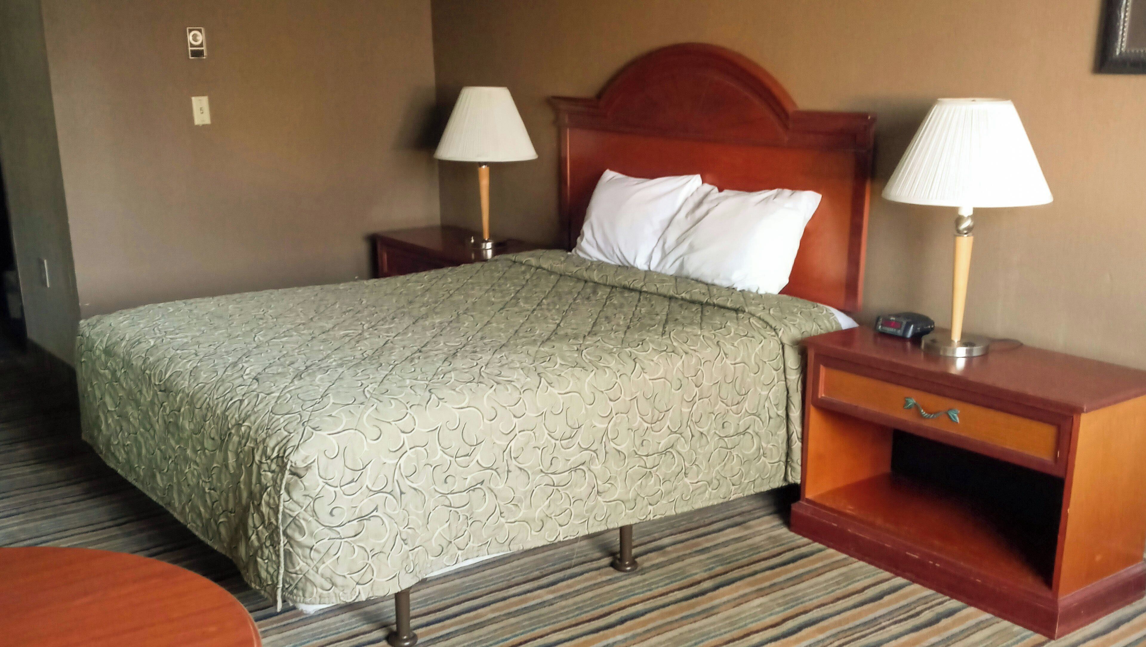 Quarto, 1 cama king-size, não fumadores (2 Star) | Secretária, secretária adequada para computadores portáteis 
