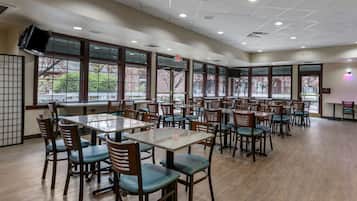 Pequeno-almoço tipo buffet diário incluído
