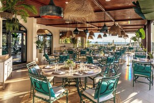 2 restaurantes, café da manhã, culinária italiana