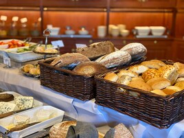 Pequeno-almoço tipo buffet diário incluído 