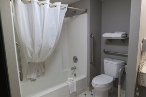 Chuveiro/banheira combinados, produtos de toalete grátis