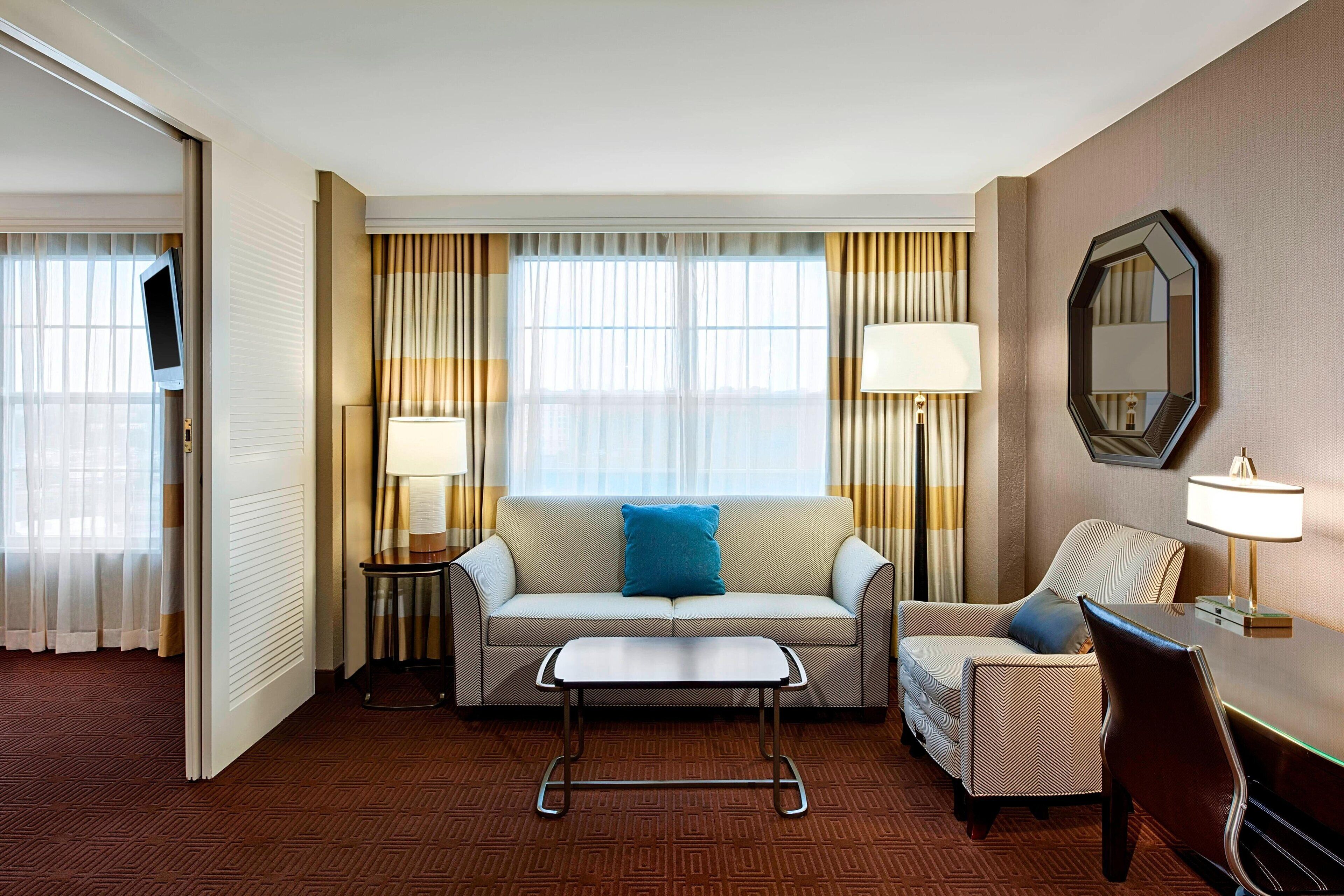 Sheraton Suites Galleria-Atlanta Reviews, Deals & Photos 2024 - Expedia