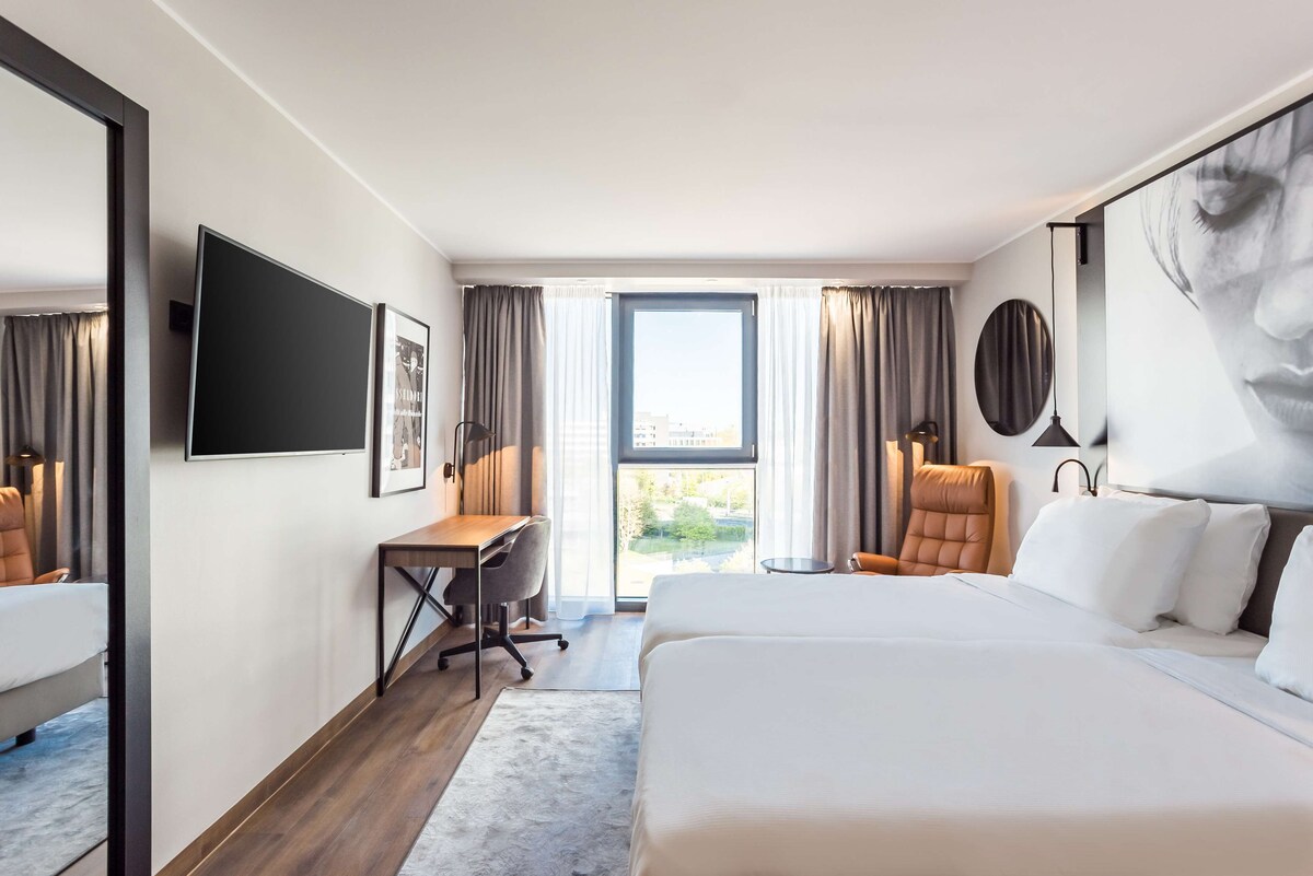 Radisson Blu Conference Hotel, Düsseldorf Reviews, Deals & Photos 2023 ...