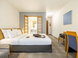 Quarto Superior, 1 cama de casal | Minibar, cofre no quarto, secretária 