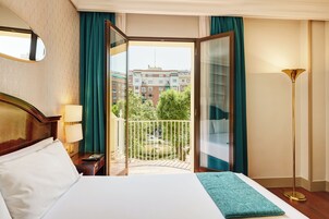 Quarto clássico (Exterior View) | Roupas de cama premium, edredons de pluma