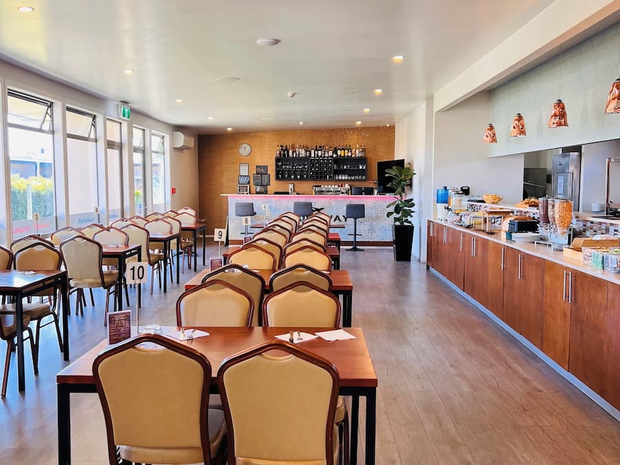 Pequenos-almoços servidos, cozinha europeia moderna