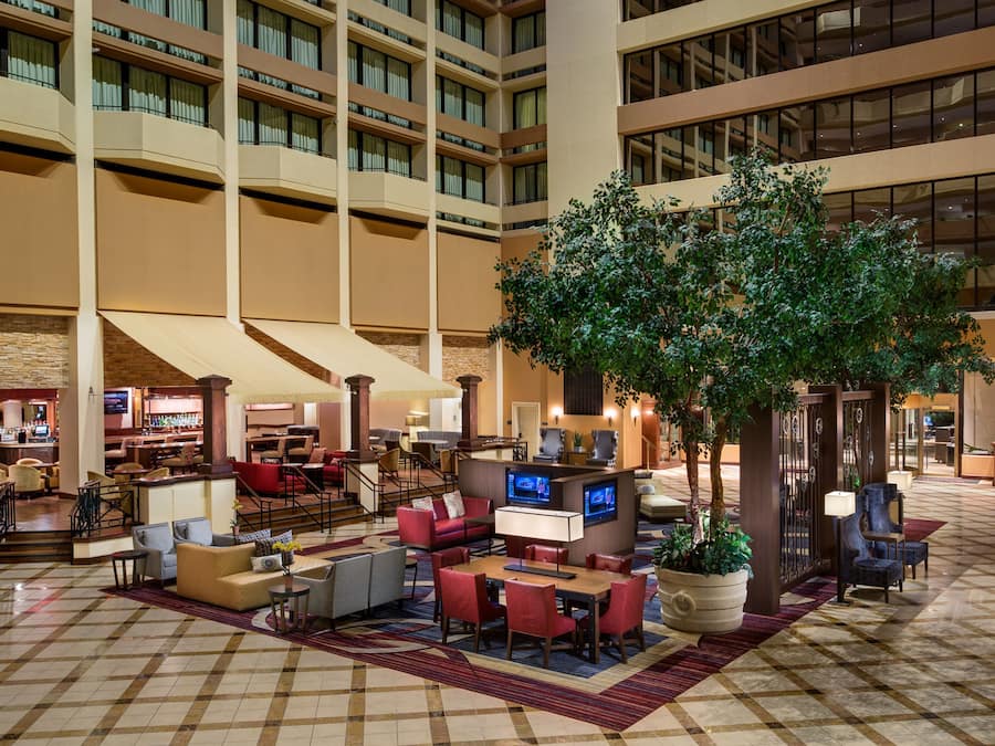 Área de estar no saguão