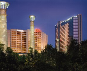 Omni Atlanta Hotel at Centennial Park Reviews, Deals & Photos 2024 ...