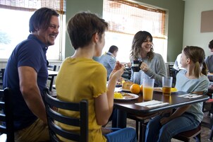 Café da manhã completo grátis todos os dias