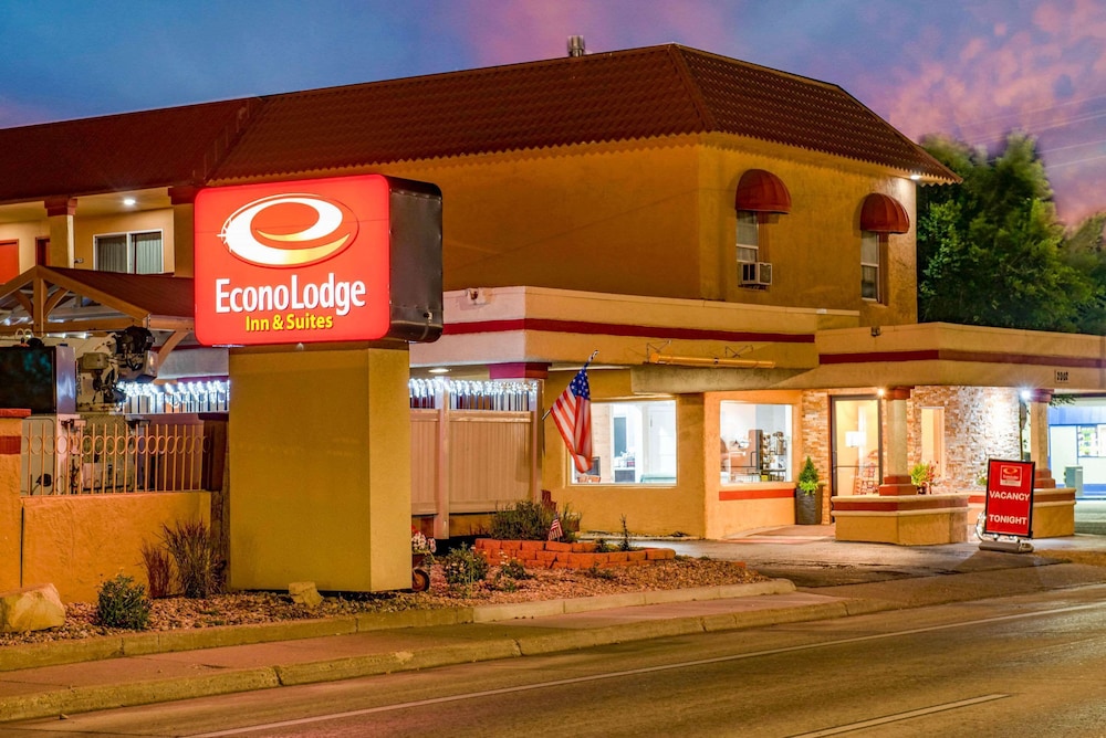 Econo Lodge Inn & Suites Durango - Durango, CO