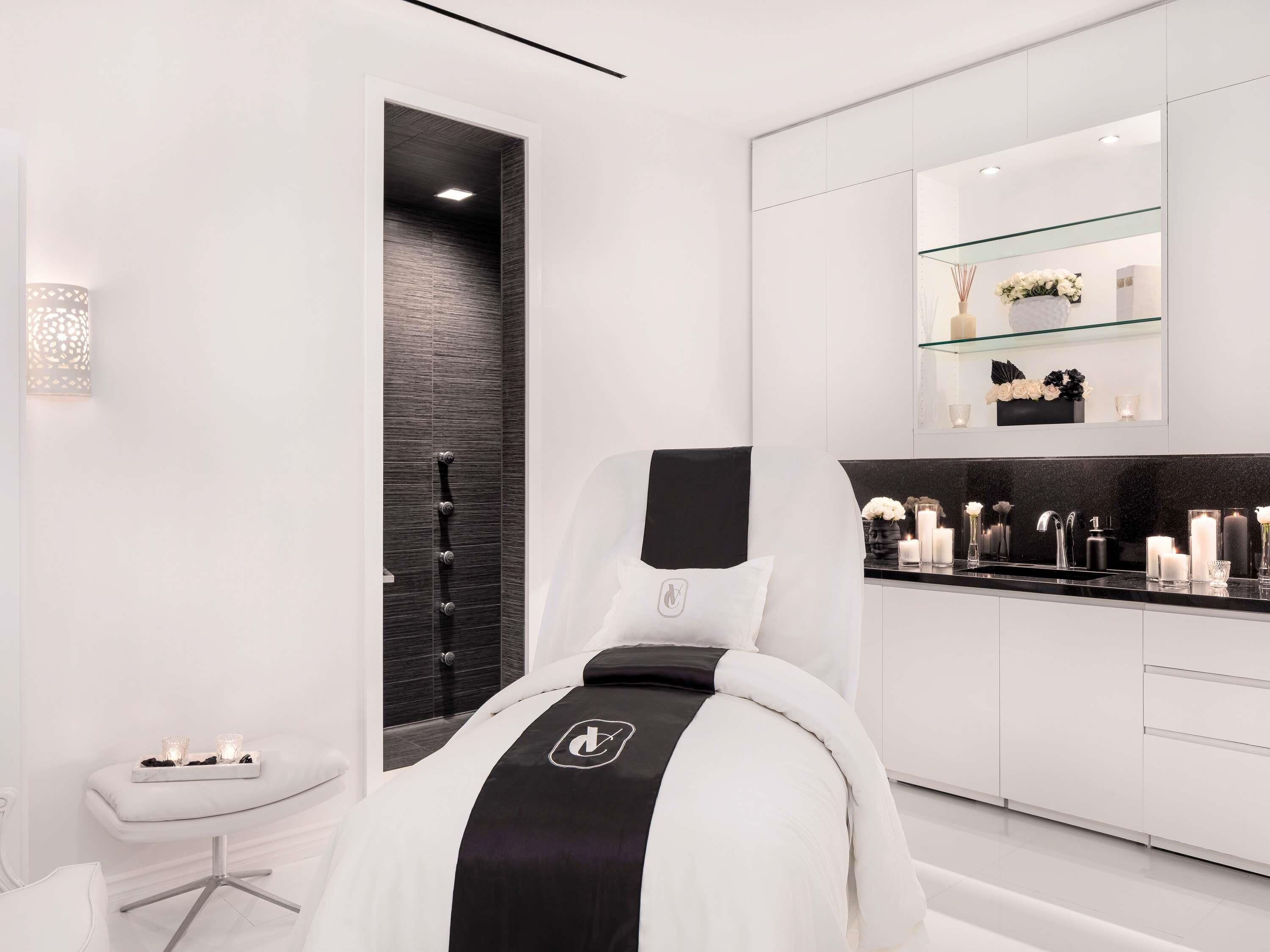 Sala(s) para tratamentos a casais, sauna, banheira de hidromassagem 
