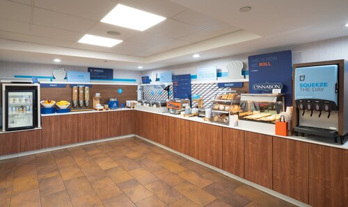 Holiday Inn Express Rochester - Greece, an IHG Hotel Reviews, Deals ...