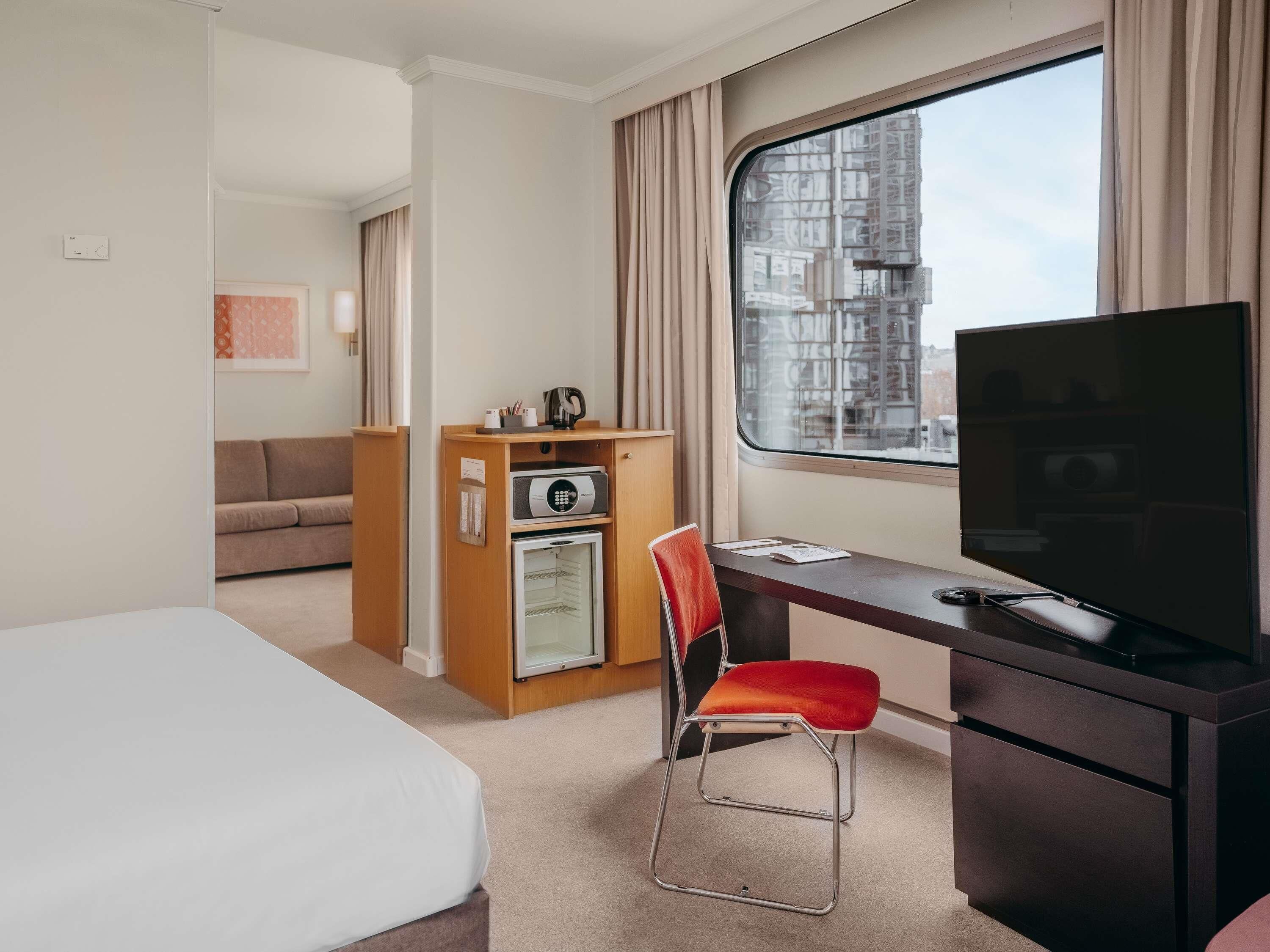 Quarto Familiar, 1 cama queen-size e sofá-cama (Family) | Roupa de alta qualidade, camas de colchão pillowtop, minibar 