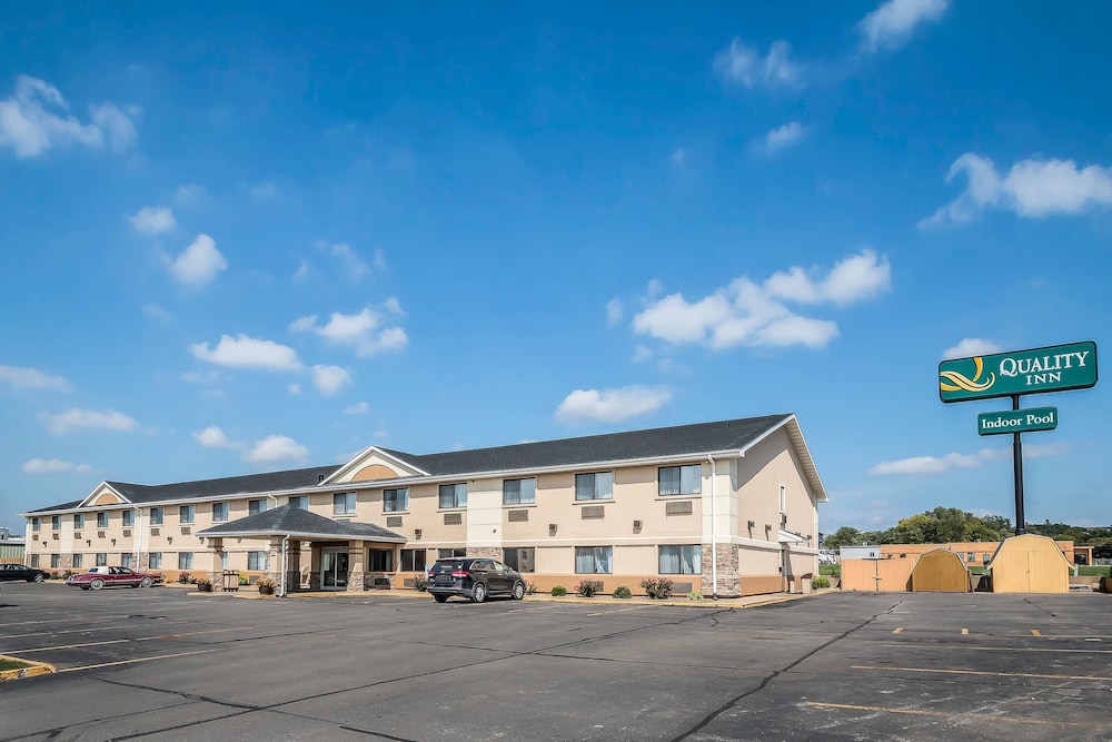 Quality Inn Coralville - Iowa River Landing - Iowa City, IA