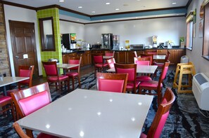 Pequeno-almoço tipo buffet diário incluído 