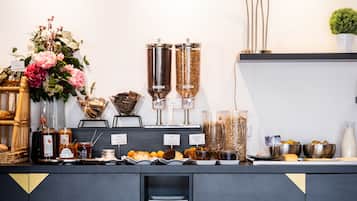 Pequeno-almoço tipo buffet diário (19.50 EUR por pessoa)