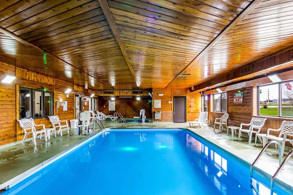 Quality Inn Sheboygan North I-43 - Sheboygan, WI