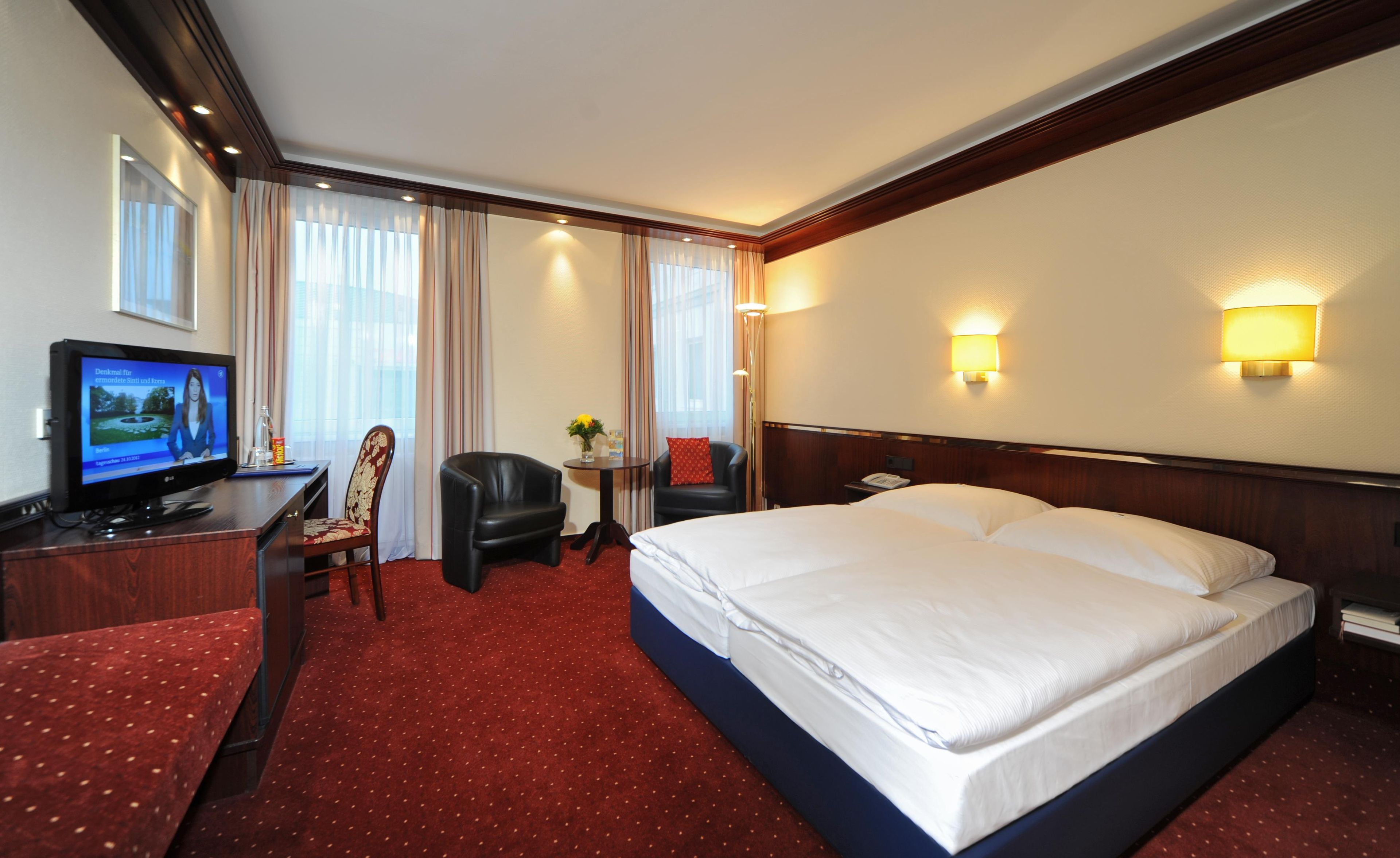Quarto Clássico, 1 cama de casal, frigorífico (Converts to 2 Twin Beds)