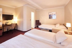 Quarto Familiar, 1 cama de casal (with Sofabed)