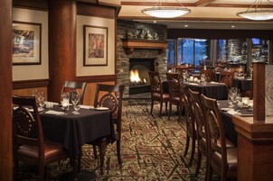 Café da manhã completo todos os dias mediante uma taxa