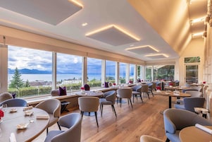 4 restaurantes, pequenos-almoços servidos, cozinha peruana 