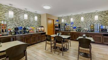 Pequeno-almoço completo diário incluído