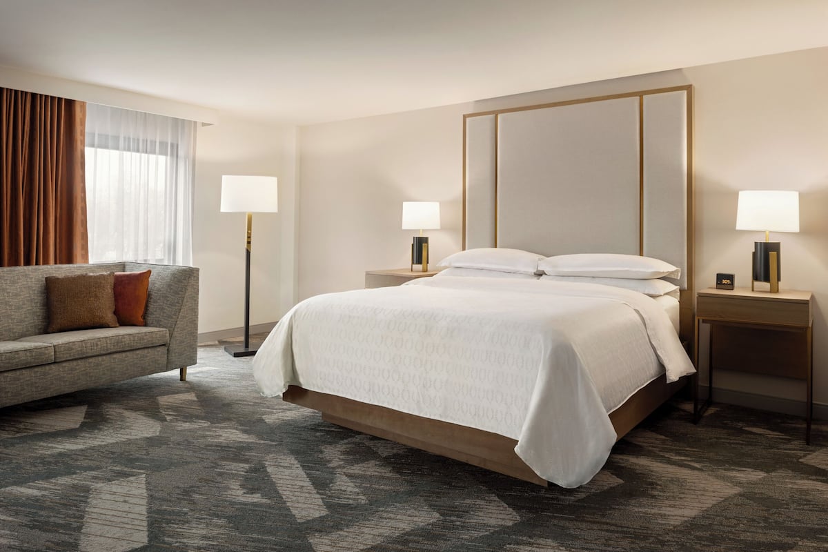 Suíte, 1 cama King e sofá-cama | Roupas de cama premium, cofres nos quartos, escrivaninha