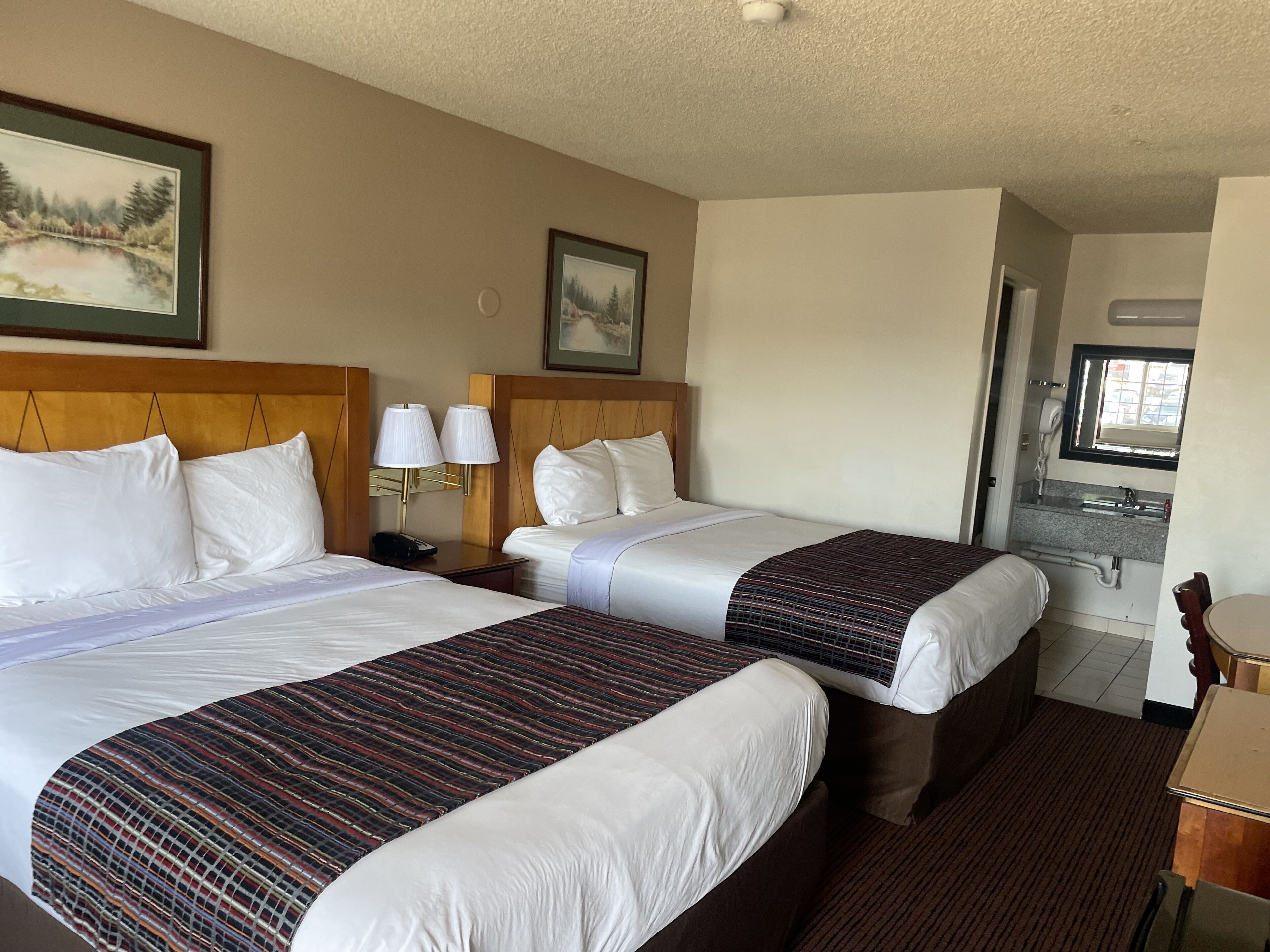 Skyway Inn SeaTac, Seattle: Reviews & Hotel Deals | Book at Hotels.com