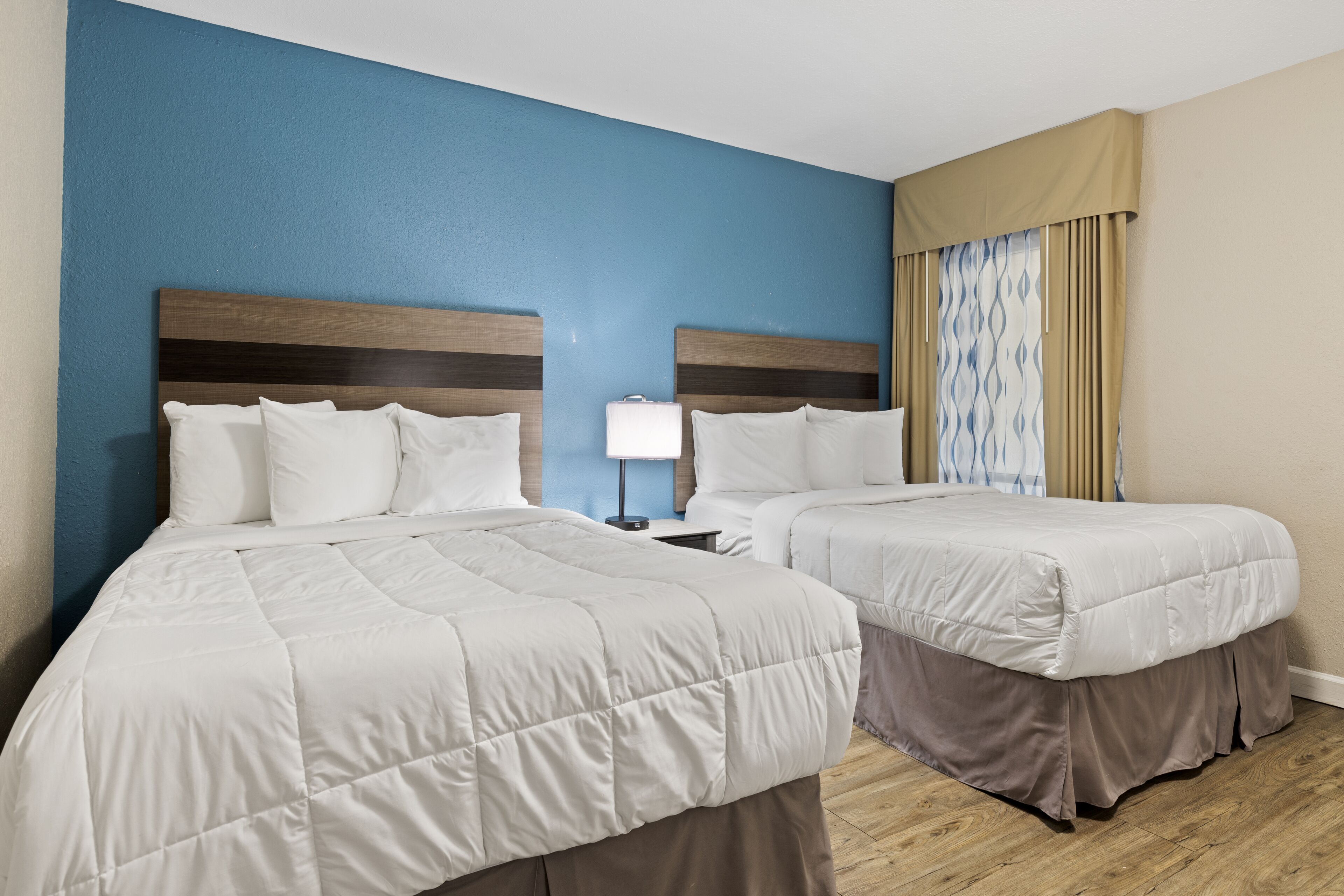 Ocean Crest Inn and Suites Reviews, Deals & Photos 2024 - Expedia