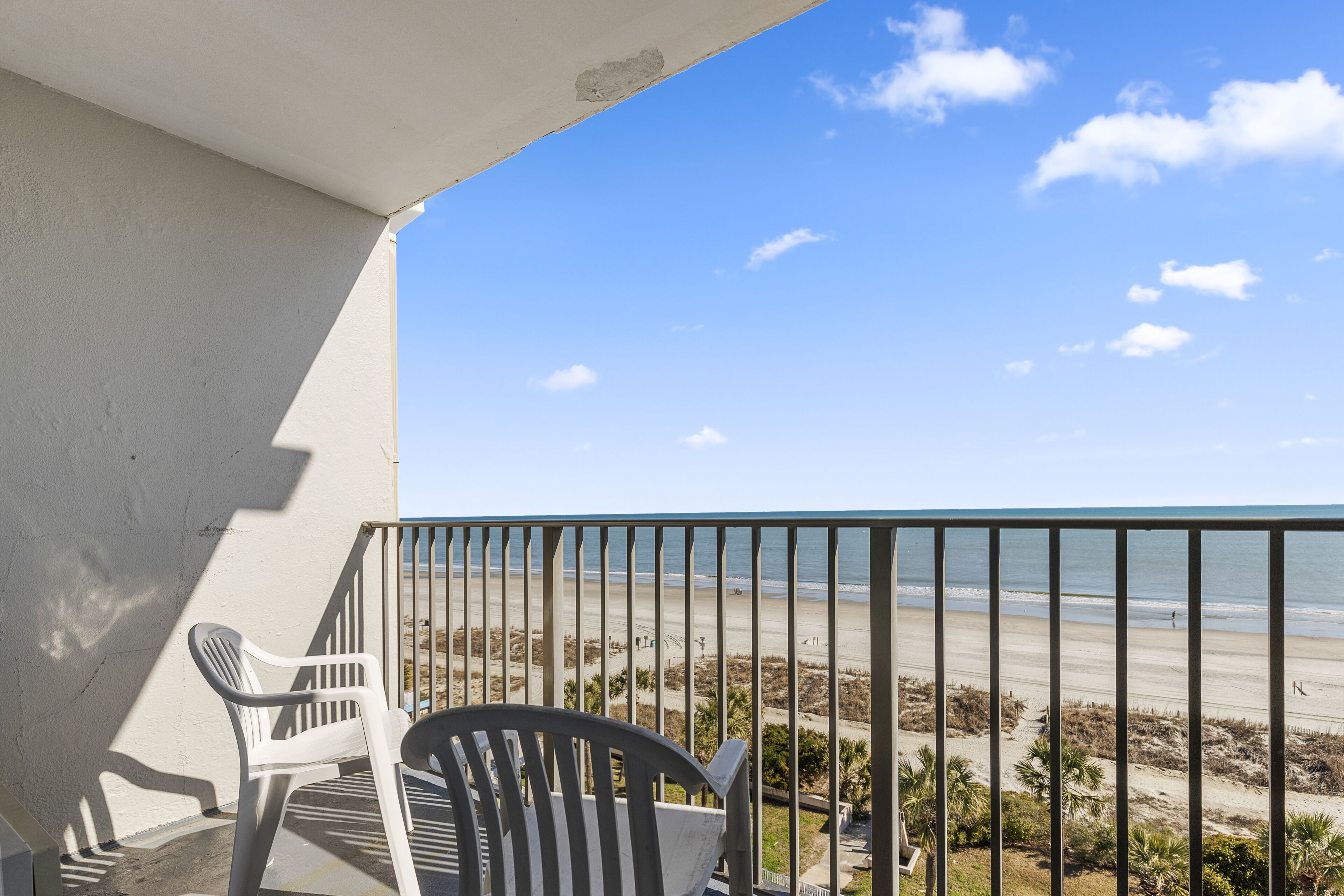 Ocean Crest Inn and Suites Reviews, Deals & Photos 2024 - Expedia