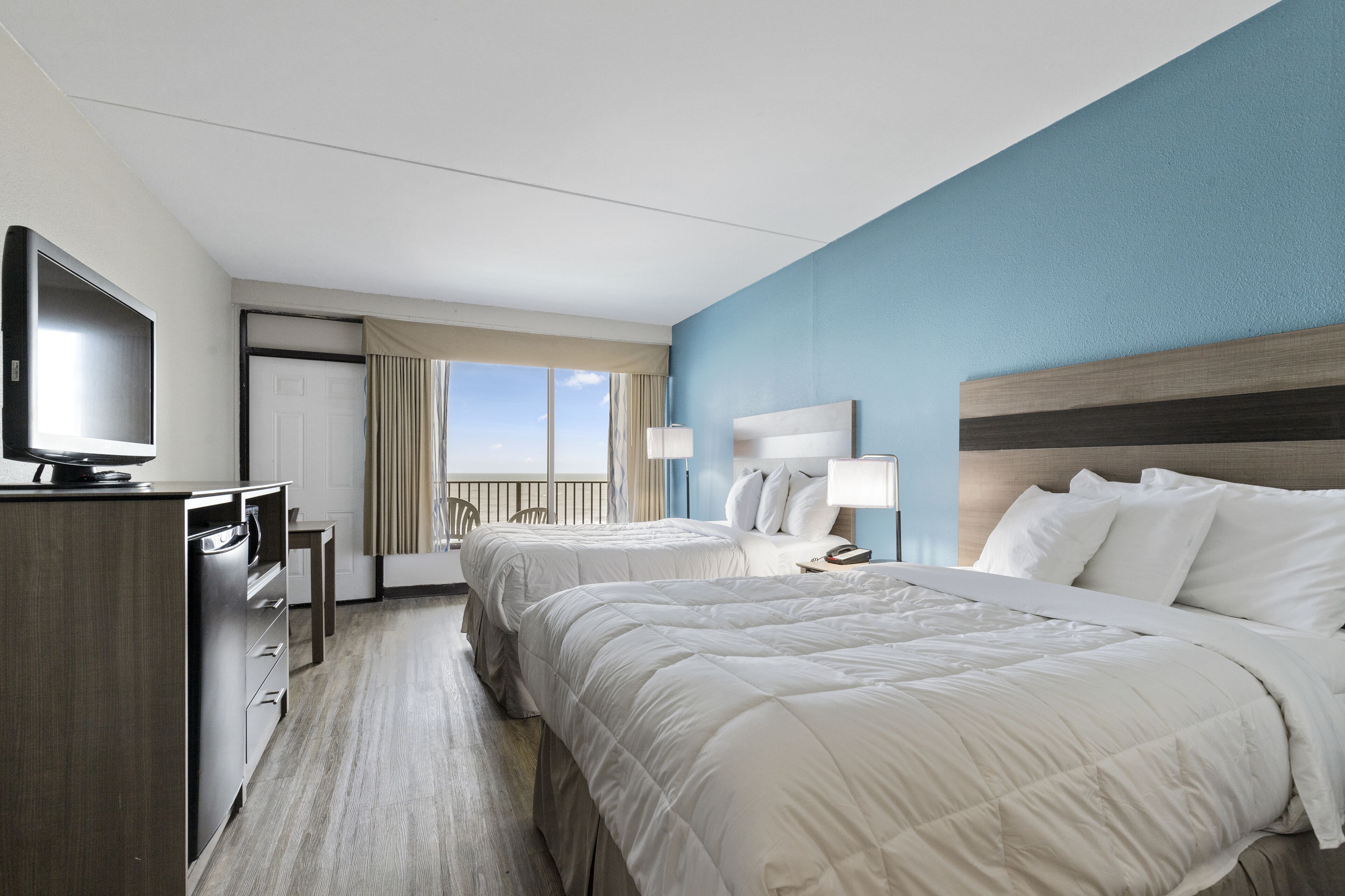 Ocean Crest Inn and Suites Reviews, Deals & Photos 2024 - Expedia