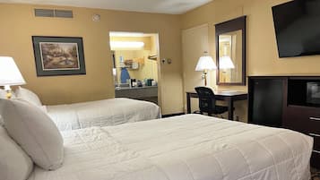 Double Exterior Room | 1 quarto, camas com colchões pillow-top, escrivaninha, cortinas blackout