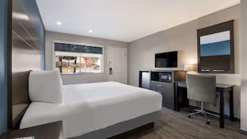 Quarto Standard, 1 cama king-size, acessível, kitchenette | Com mobília individualizada, secretária