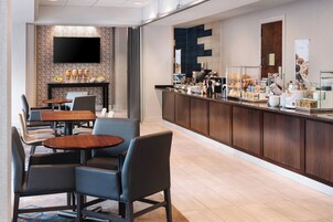 Café da manhã continental grátis todos os dias