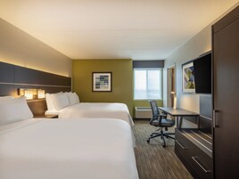 Quarto standard, 2 camas Queen | Roupas de cama premium, cofres nos quartos, escrivaninha