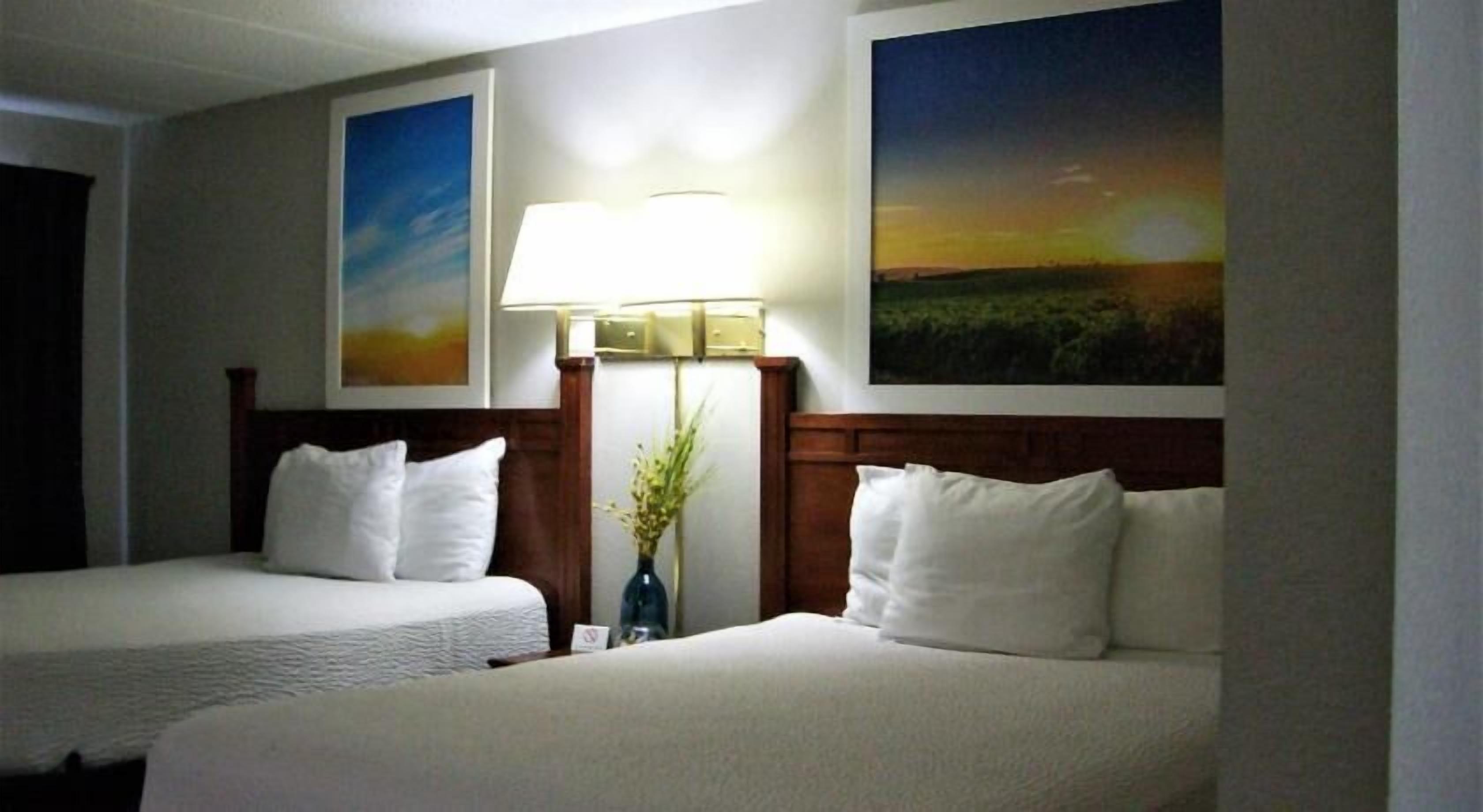 Com mobília individualizada, secretária 