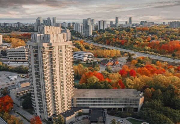 Crowne Plaza Toronto North York By Ihg - Toronto