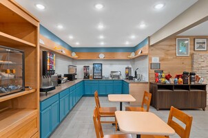 Café da manhã continental grátis todos os dias