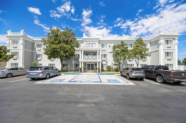 Best Western Executive Inn - Los Banos, CA