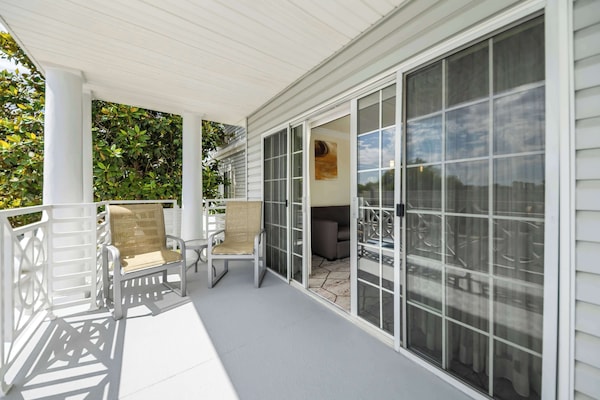 Suite, 1 cama king-size, não fumadores (with Sofabed) | Ferro/tábua de engomar, roupa de cama fornecida